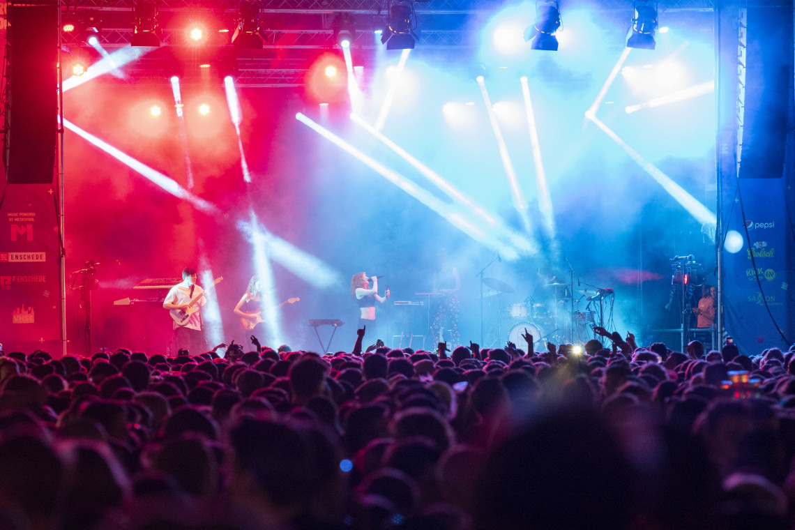 Photo report: students celebrate at introductory concert - U-Today