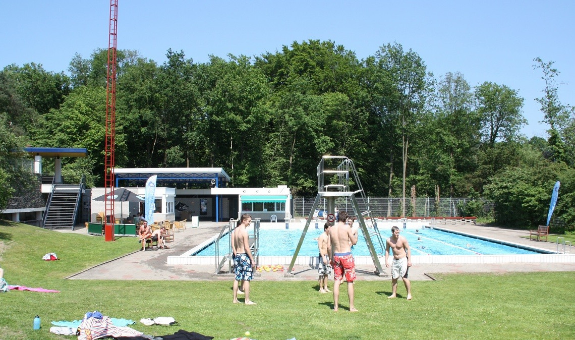 Outdoor swimming pool to open a week earlier - U-Today