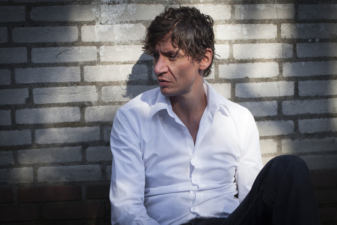 Schrijver Peter Buwalda komt naar de campus - U-Today
