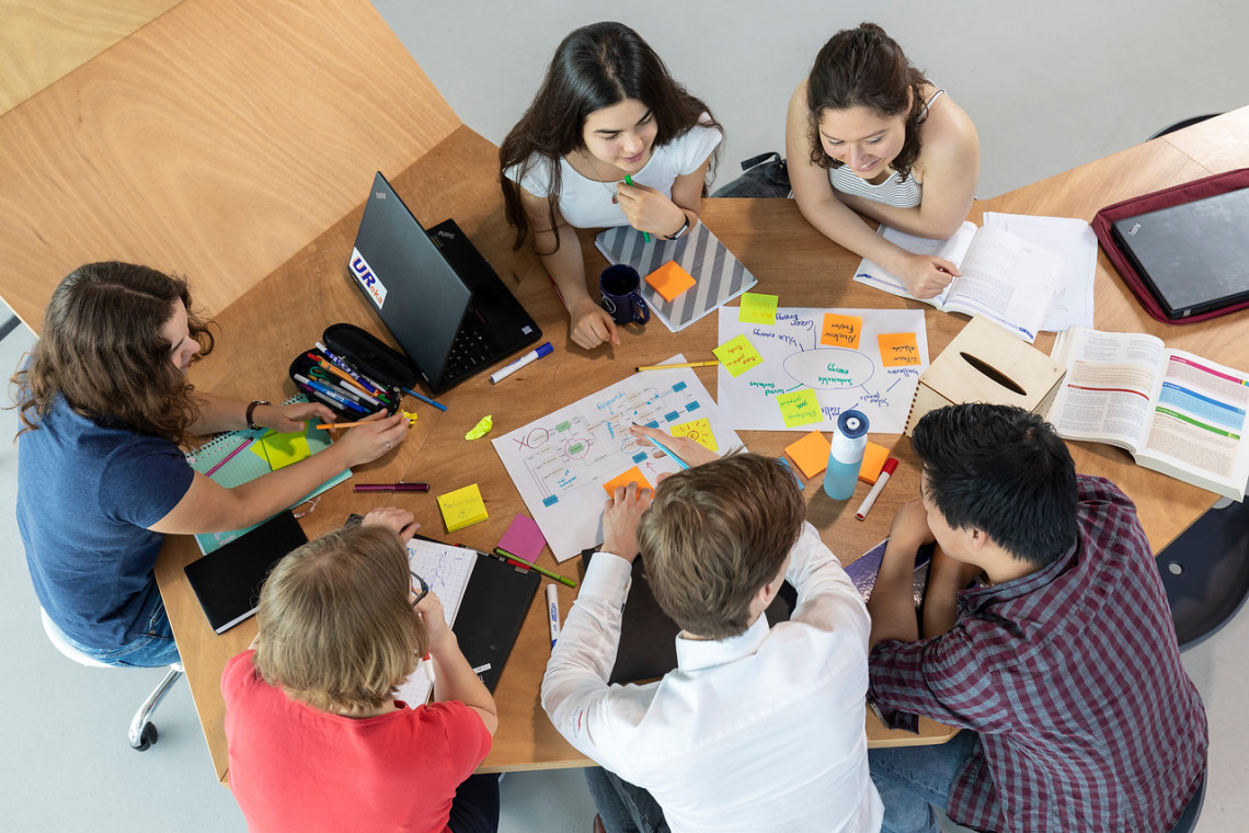 Drie van de vier hulpbehoevende studenten weten financiële steun niet ...
