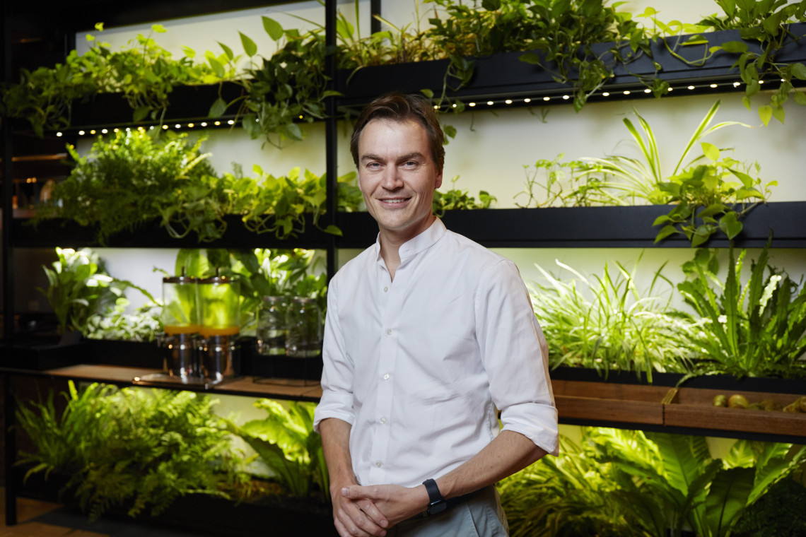 UT alumnus Van de Rijdt ‘dances along’ at Mosa Meat - U-Today