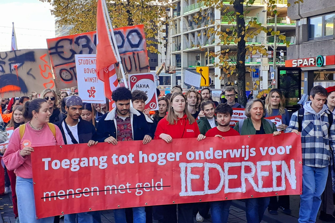 Voorleesmarathon tegen langstudeerboete - U-Today