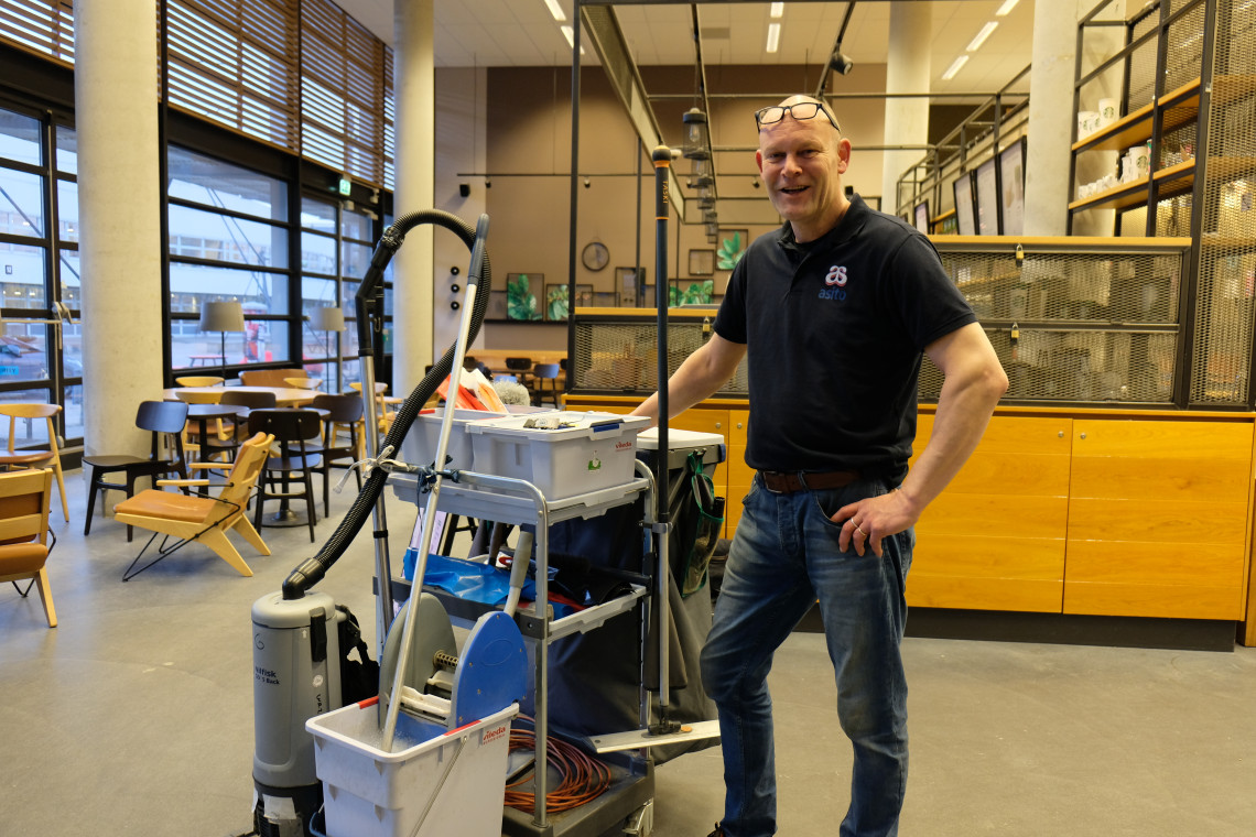 De schoonmakers op de campus over pizzadozen, poep en confetti - U-Today