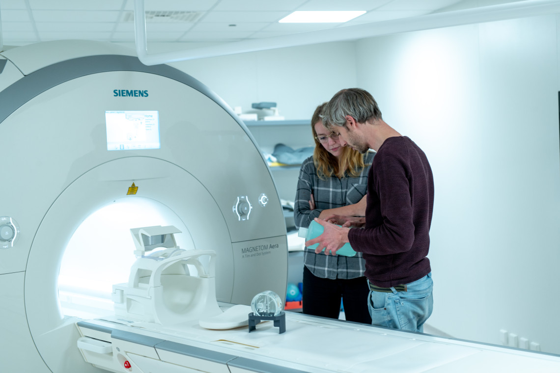 Rechtopstaand, lopend en zittend onderzoek met nieuwe MRI-scanner - U-Today