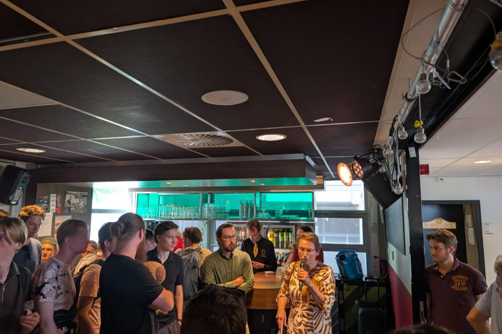 Nieuwe studentenpartij verovert twee zetels in Uraad - U-Today