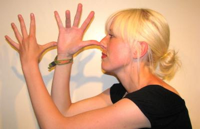 Learn the street smarts of Dutch body language - U-Today